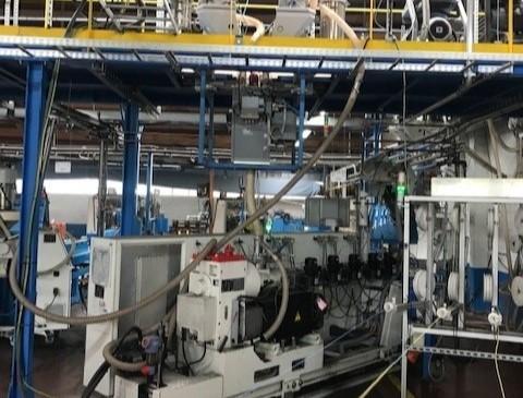 Central raw material supply with different materials | CS plastics